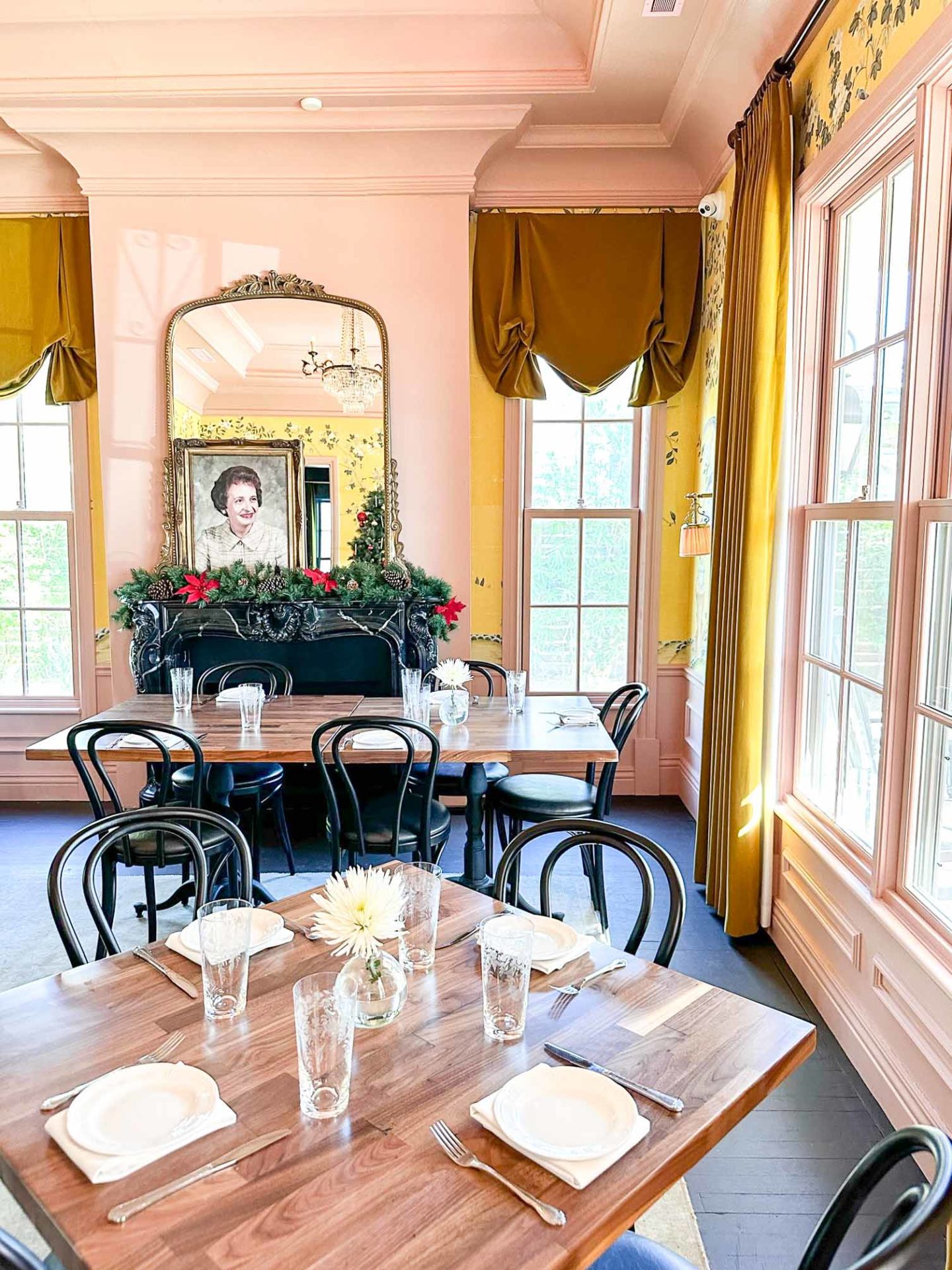 How Cute Is This Little Restaurant In San Antonio? - So Much Life