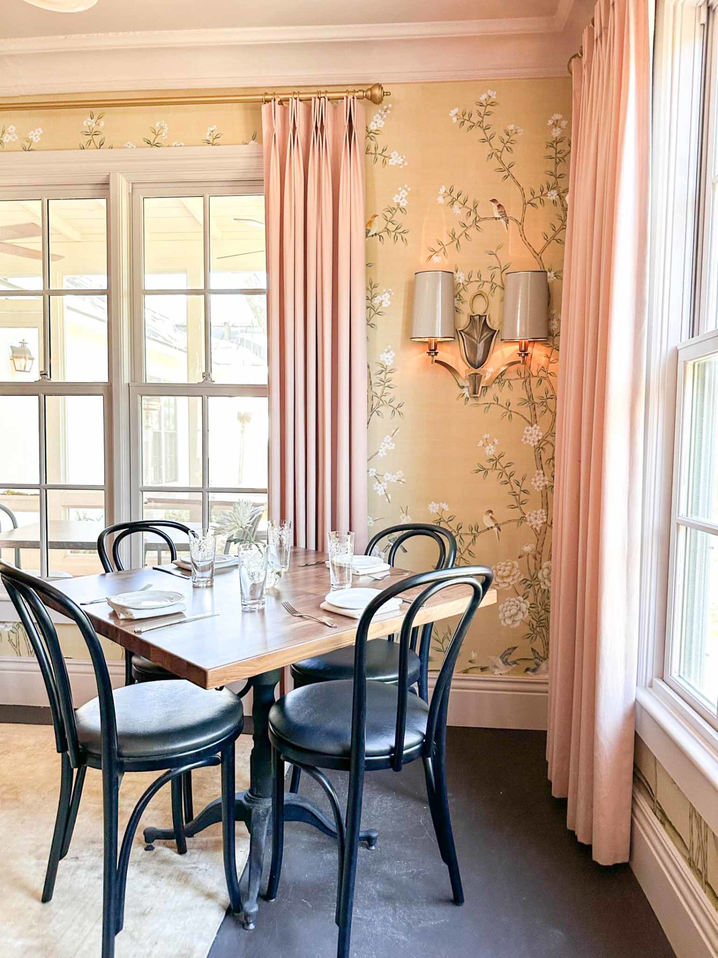 How Cute Is This Little Restaurant In San Antonio? - So Much Life